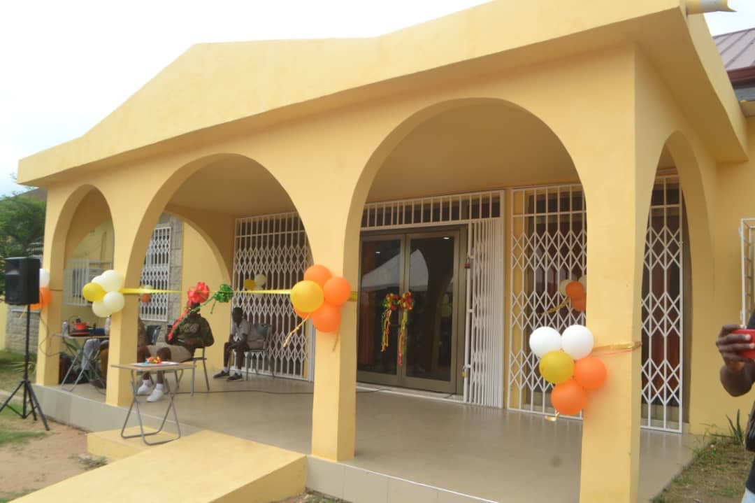 HON. SOLOMON KOTEY NIKOI INAUGURATES TENASHIE A and B SCHOOL LIBRARY ...